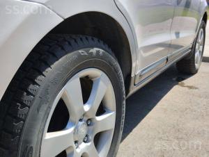 Grey Hyundai Santa Fe 2006 in Daugavpils, with an engine capacity of 2.20 L and mileage of 323 thousand km for 3449 €, photo 11 on AUTOMOTO.COM.LV
