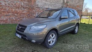 Grey Hyundai Santa Fe 2006 in Liepaja, with an engine capacity of 2.20 L and mileage of 352 thousand km for 2450 €, photo  on AUTOMOTO.COM.LV