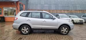 Pelēks Hyundai Santa Fe 2006 Valmiera, ar dzinēja tilpumu 2.20 L un nobraukumu 343 tūkst. km par 2500 €, foto 3 vietnē AUTOMOTO.COM.LV