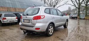 Pelēks Hyundai Santa Fe 2006 Valmiera, ar dzinēja tilpumu 2.20 L un nobraukumu 343 tūkst. km par 2500 €, foto 4 vietnē AUTOMOTO.COM.LV