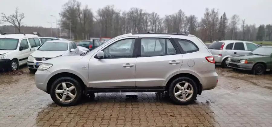 Pelēks Hyundai Santa Fe 2006 Valmiera, ar dzinēja tilpumu 2.20 L un nobraukumu 343 tūkst. km par 2500 €, foto 6 vietnē AUTOMOTO.COM.LV