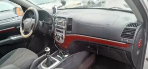 Pelēks Hyundai Santa Fe 2006 Valmiera, ar dzinēja tilpumu 2.20 L un nobraukumu 343 tūkst. km par 2500 €, foto 10 vietnē AUTOMOTO.COM.LV