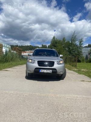 Grey Hyundai Santa Fe 2006 in Ogre, with an engine capacity of 2.20 L and mileage of 321 thousand km for 3200 €, photo  on AUTOMOTO.COM.LV