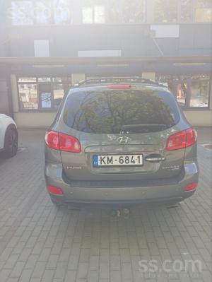 Grey Hyundai Santa Fe 2006 in Riga, with an engine capacity of 2.20 L and mileage of 231 thousand km for 1000 €, photo 6 on AUTOMOTO.COM.LV