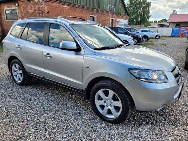 Pelēks Hyundai Santa Fe 2006 Daugavpils, ar dzinēja tilpumu 2.20 L un nobraukumu 284 tūkst. km par 3650 €, foto 1 vietnē AUTOMOTO.COM.LV