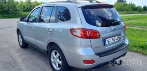 Pelēks Hyundai Santa Fe 2006 Daugavpils, ar dzinēja tilpumu 2.20 L un nobraukumu 267 tūkst. km par 3450 €, foto 4 vietnē AUTOMOTO.COM.LV