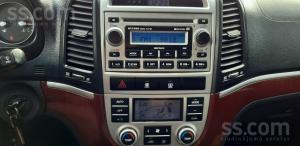Pelēks Hyundai Santa Fe 2006 Daugavpils, ar dzinēja tilpumu 2.20 L un nobraukumu 267 tūkst. km par 3450 €, foto 10 vietnē AUTOMOTO.COM.LV