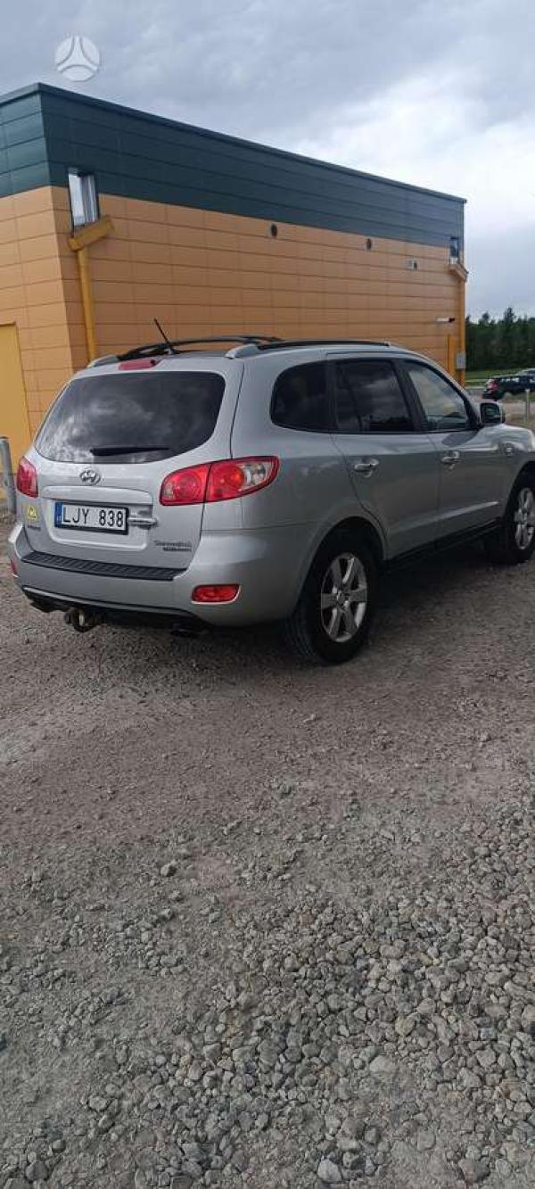 Pelēks Hyundai Santa Fe 2006 Viļņa, ar dzinēja tilpumu 2.19 L un nobraukumu 334 tūkst. km par 3000 €, foto 3 vietnē AUTOMOTO.COM.LV