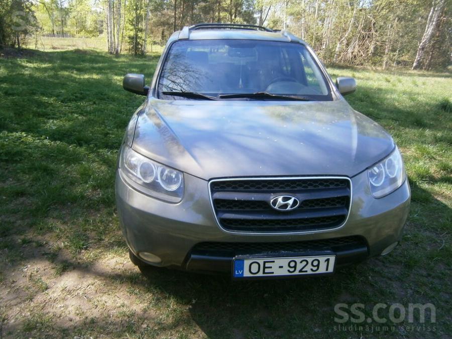 Pelēks Hyundai Santa Fe 2006 Jēkabpils, ar dzinēja tilpumu 2.20 L un nobraukumu 225 tūkst. km par 1950 €, foto 1 vietnē AUTOMOTO.COM.LV