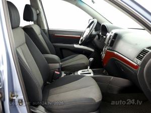Pelēks Hyundai Santa Fe 2006 Tallina, ar dzinēja tilpumu 2.20 L un nobraukumu 359 tūkst. km par 1999 €, foto 7 vietnē AUTOMOTO.COM.LV
