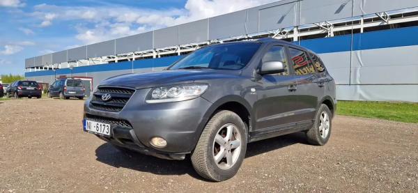 Pelēks Hyundai Santa Fe 2006 Daugavpils, ar dzinēja tilpumu 2.20 L un nobraukumu 245 tūkst. km par 5199 €, foto 1 vietnē AUTOMOTO.COM.LV