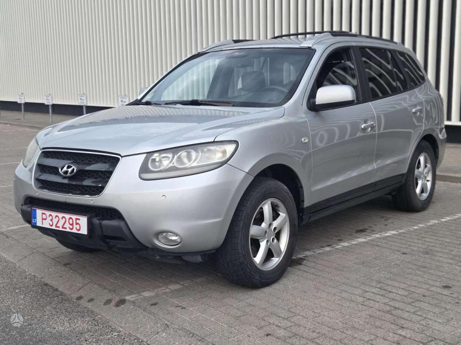 Pelēks Hyundai Santa Fe 2006 Viļņa, ar dzinēja tilpumu 2.19 L un nobraukumu 302 tūkst. km par 2399 €, foto 1 vietnē AUTOMOTO.COM.LV