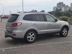 Pelēks Hyundai Santa Fe 2006 Viļņa, ar dzinēja tilpumu 2.19 L un nobraukumu 302 tūkst. km par 2399 €, foto 6 vietnē AUTOMOTO.COM.LV