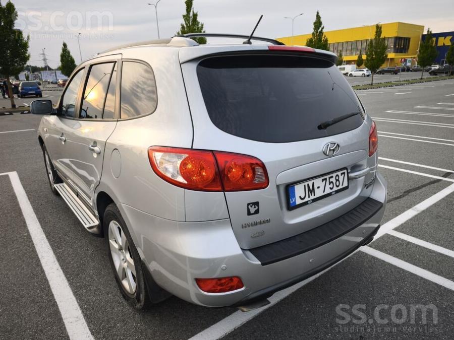 Grey Hyundai Santa Fe 2006 in Riga, with an engine capacity of 2.20 L and mileage of 280 thousand km for 3500 €, photo 8 on AUTOMOTO.COM.LV