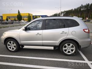 Grey Hyundai Santa Fe 2006 in Riga, with an engine capacity of 2.20 L and mileage of 280 thousand km for 3500 €, photo 10 on AUTOMOTO.COM.LV