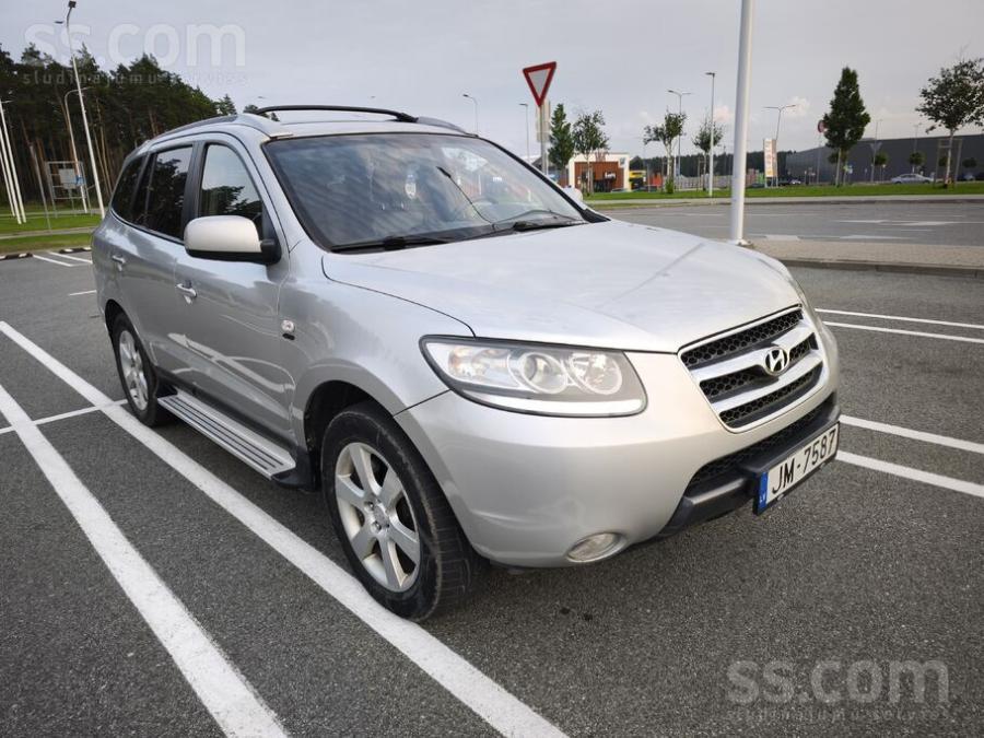 Grey Hyundai Santa Fe 2006 in Riga, with an engine capacity of 2.20 L and mileage of 280 thousand km for 3500 €, photo 12 on AUTOMOTO.COM.LV