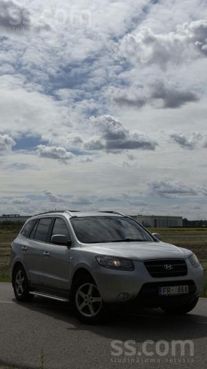 Grey Hyundai Santa Fe 2006 in Riga, with an engine capacity of 2.20 L and mileage of 275 thousand km for 2800 €, photo 5 on AUTOMOTO.COM.LV