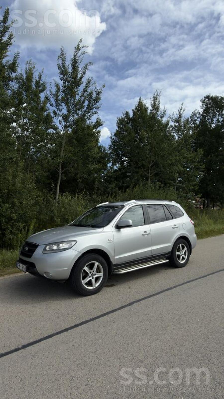 Grey Hyundai Santa Fe 2006 in Riga, with an engine capacity of 2.20 L and mileage of 275 thousand km for 2800 €, photo 6 on AUTOMOTO.COM.LV