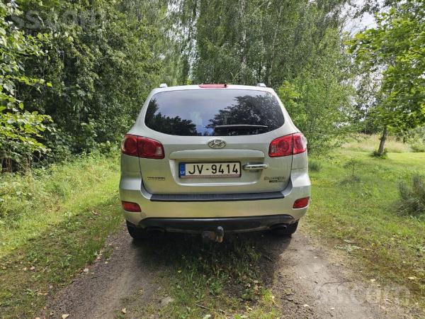 Pelēks Hyundai Santa Fe 2006 Jēkabpils, ar dzinēja tilpumu 2.20 L un nobraukumu 283 tūkst. km par 3000 €, foto 4 vietnē AUTOMOTO.COM.LV