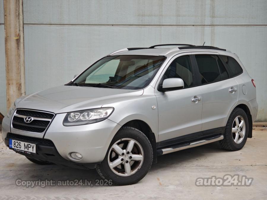 Grey Hyundai Santa Fe 2006 in Tallinn, with an engine capacity of 2.20 L and mileage of 228 thousand km for 3500 €, photo 1 on AUTOMOTO.COM.LV