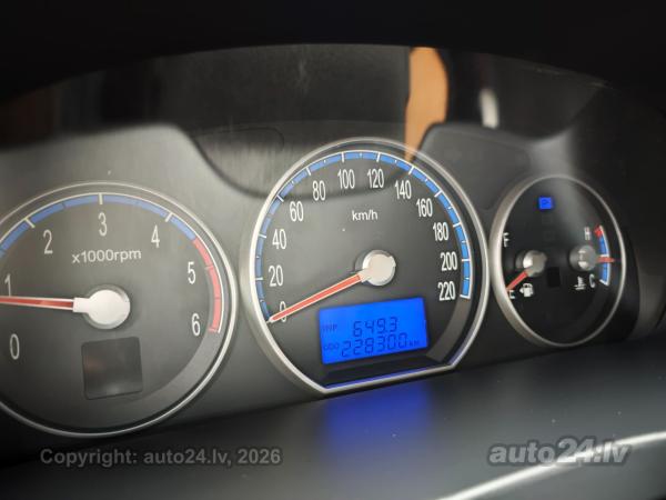 Серый Хендай Санта Фе 2006 в Таллин, объемом двигателя 2.20 л и пробегом 228 тыс. км за 3500 €, фото 10 на AUTOMOTO.COM.LV