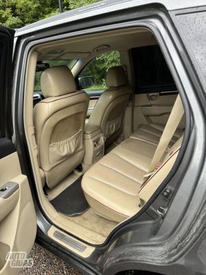 Grey Hyundai Santa Fe 2006 in Vilnius, with an engine capacity of 2.20 L and mileage of 280 thousand km for 2100 €, photo 12 on AUTOMOTO.COM.LV