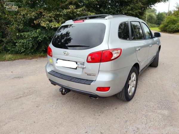 Hyundai Santa Fe 2006 Utena vietnē Pelēks Hyundai Santa Fe 2006 Utena, ar dzinēja tilpumu 2.20 L un nobraukumu 334 tūkst. km par 2500 €, foto 8 vietnē AUTOMOTO.COM.LV
