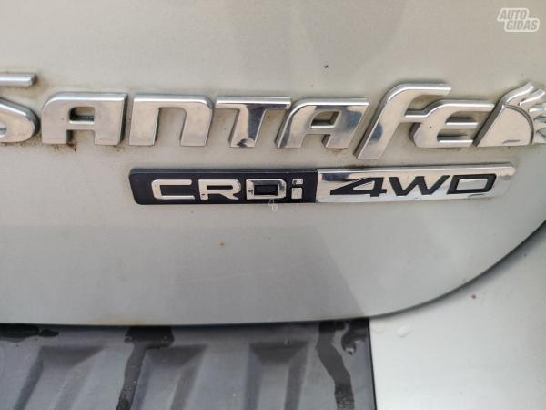 Hyundai Santa Fe 2006 Utena vietnē Pelēks Hyundai Santa Fe 2006 Utena, ar dzinēja tilpumu 2.20 L un nobraukumu 334 tūkst. km par 2500 €, foto 9 vietnē AUTOMOTO.COM.LV