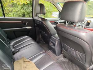 Grey Hyundai Santa Fe 2006 in Utena, with an engine capacity of 2.20 L and mileage of 334 thousand km for 2500 €, photo 22 on AUTOMOTO.COM.LV