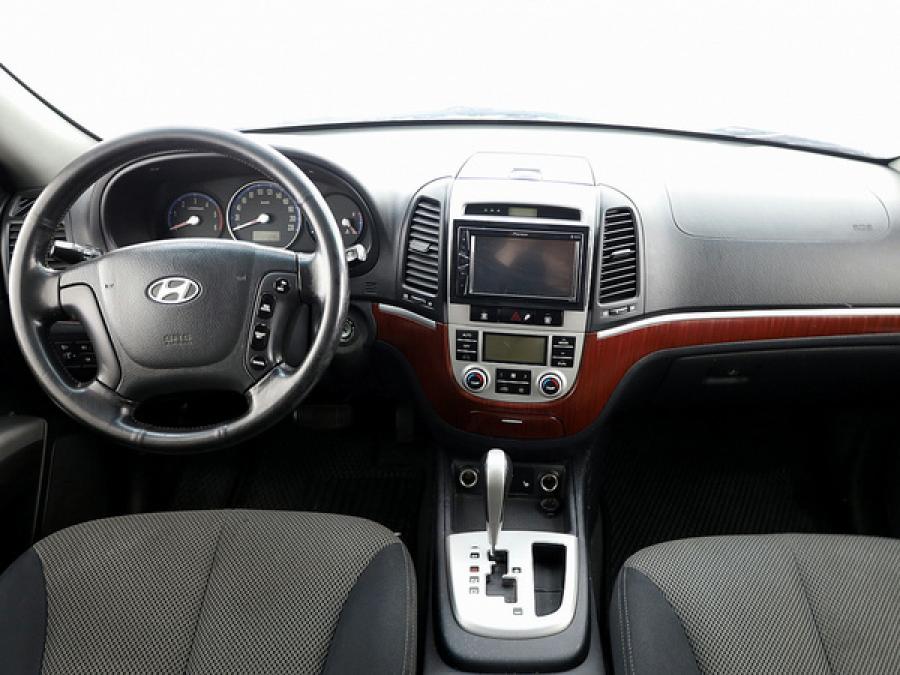 Grey Hyundai Santa Fe 2006 in Tallinn, with an engine capacity of 2.20 L and mileage of 359 thousand km for 1899 €, photo 6 on AUTOMOTO.COM.LV