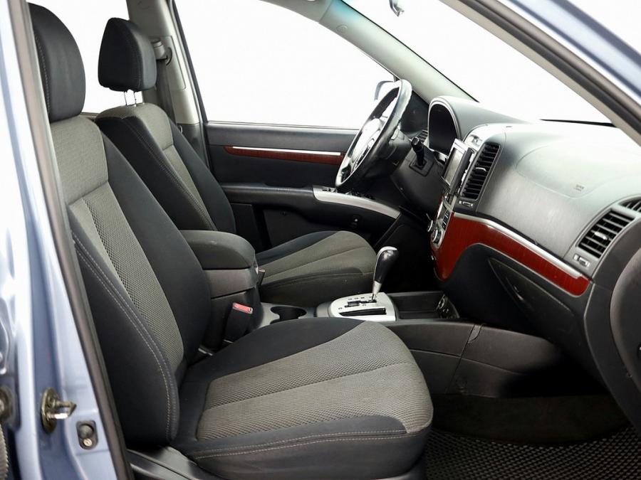 Grey Hyundai Santa Fe 2006 in Tallinn, with an engine capacity of 2.20 L and mileage of 359 thousand km for 1899 €, photo 14 on AUTOMOTO.COM.LV