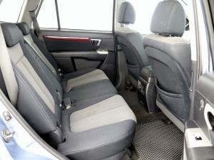 Grey Hyundai Santa Fe 2006 in Tallinn, with an engine capacity of 2.20 L and mileage of 359 thousand km for 1899 €, photo 15 on AUTOMOTO.COM.LV