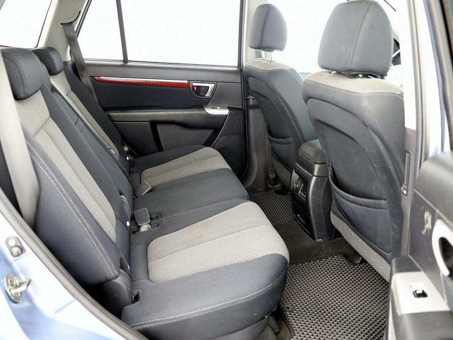 Grey Hyundai Santa Fe 2006 in Tallinn, with an engine capacity of 2.20 L and mileage of 359 thousand km for 1899 €, photo 15 on AUTOMOTO.COM.LV