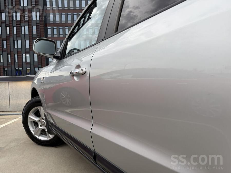 Pelēks Hyundai Santa Fe 2006 Rīga, ar dzinēja tilpumu 2.20 L un nobraukumu 289 tūkst. km par 2750 €, foto 5 vietnē AUTOMOTO.COM.LV