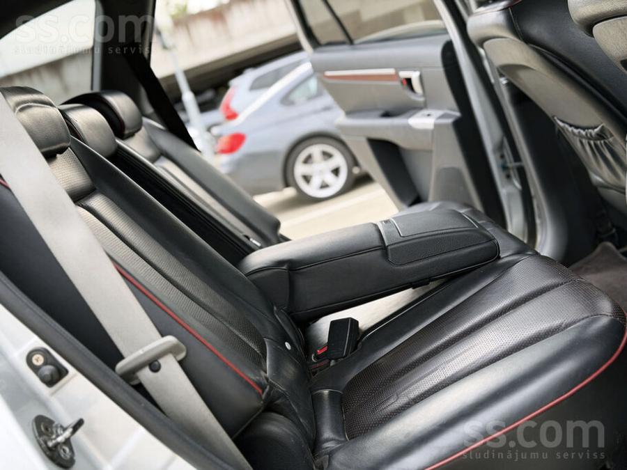 Pelēks Hyundai Santa Fe 2006 Rīga, ar dzinēja tilpumu 2.20 L un nobraukumu 289 tūkst. km par 2750 €, foto 17 vietnē AUTOMOTO.COM.LV