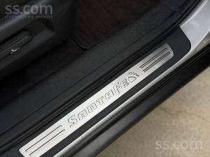 Pelēks Hyundai Santa Fe 2006 Rīga, ar dzinēja tilpumu 2.20 L un nobraukumu 289 tūkst. km par 2750 €, foto 24 vietnē AUTOMOTO.COM.LV