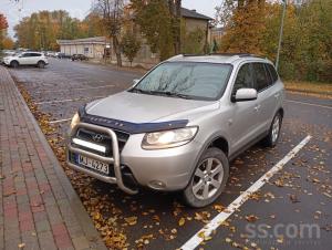 Grey Hyundai Santa Fe 2006 in Rezekne, with an engine capacity of 2.70 L and mileage of 387 thousand km for 3000 €, photo  on AUTOMOTO.COM.LV