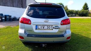 Grey Hyundai Santa Fe 2006 in Taurage, with an engine capacity of 2.20 L and mileage of 354 thousand km for 3000 €, photo 6 on AUTOMOTO.COM.LV