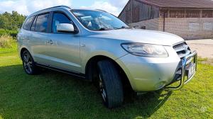 Grey Hyundai Santa Fe 2006 in Taurage, with an engine capacity of 2.20 L and mileage of 354 thousand km for 3000 €, photo 9 on AUTOMOTO.COM.LV