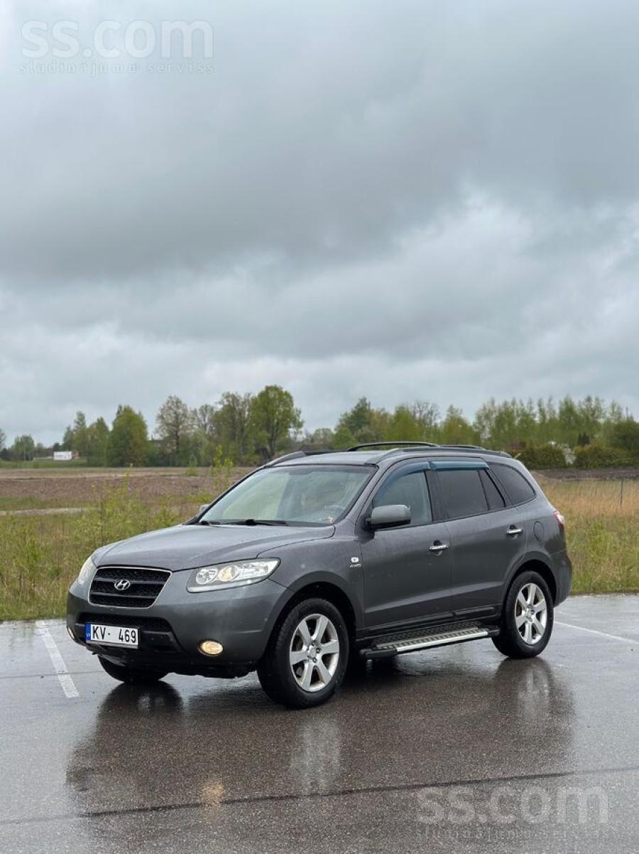 Pelēks Hyundai Santa Fe 2007 Ogre, ar dzinēja tilpumu 2.20 L un nobraukumu 297 tūkst. km par 1800 €, foto 2 vietnē AUTOMOTO.COM.LV