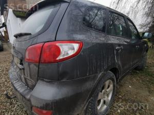 Pelēks Hyundai Santa Fe 2007 Bauska, ar dzinēja tilpumu 2.20 L un nobraukumu 271 tūkst. km par 1600 €, foto 4 vietnē AUTOMOTO.COM.LV