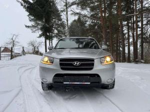Pelēks Hyundai Santa Fe 2007 Utena, ar dzinēja tilpumu 2.19 L un nobraukumu 215 tūkst. km par 4200 €, foto  vietnē AUTOMOTO.COM.LV