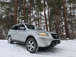 Grey Hyundai Santa Fe 2007 in Utena, with an engine capacity of 2.19 L and mileage of 215 thousand km for 4200 €, photo 21 on AUTOMOTO.COM.LV
