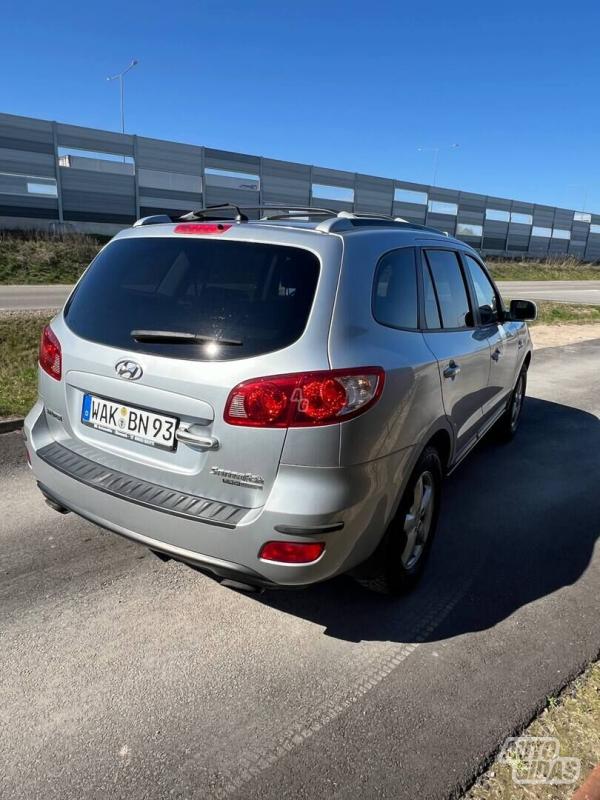 Pelēks Hyundai Santa Fe 2007 Marijampole, ar dzinēja tilpumu 2.20 L un nobraukumu 227 tūkst. km par 3500 €, foto 3 vietnē AUTOMOTO.COM.LV