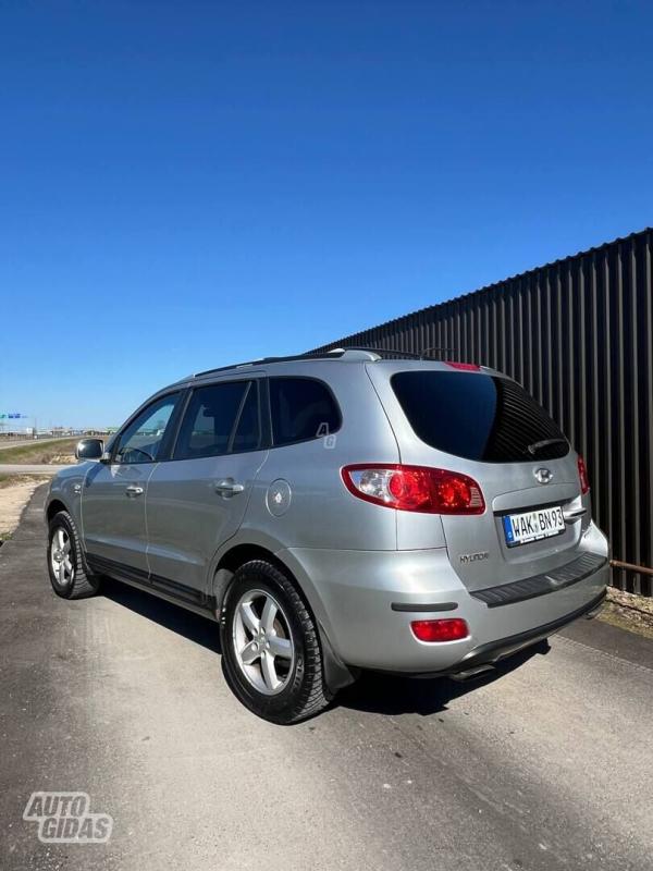 Pelēks Hyundai Santa Fe 2007 Marijampole, ar dzinēja tilpumu 2.20 L un nobraukumu 227 tūkst. km par 3500 €, foto 4 vietnē AUTOMOTO.COM.LV