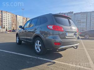 Pelēks Hyundai Santa Fe 2007 Rīga, ar dzinēja tilpumu 2.20 L un nobraukumu 296 tūkst. km par 3700 €, foto 5 vietnē AUTOMOTO.COM.LV