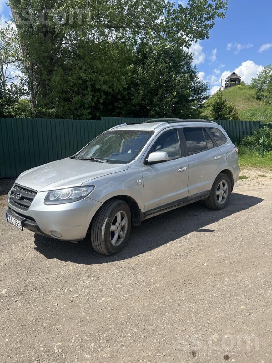 Pelēks Hyundai Santa Fe 2007 Daugavpils, ar dzinēja tilpumu 2.20 L un nobraukumu 323 tūkst. km par 3600 €, foto 9 vietnē AUTOMOTO.COM.LV