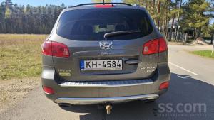 Pelēks Hyundai Santa Fe 2007 Rīga, ar dzinēja tilpumu 2.20 L un nobraukumu 295 tūkst. km par 3450 €, foto 5 vietnē AUTOMOTO.COM.LV
