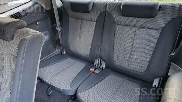 Pelēks Hyundai Santa Fe 2007 Rīga, ar dzinēja tilpumu 2.20 L un nobraukumu 295 tūkst. km par 3450 €, foto 7 vietnē AUTOMOTO.COM.LV