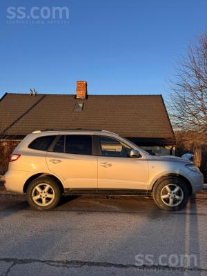 Pelēks Hyundai Santa Fe 2007 Rīga, ar dzinēja tilpumu 2.20 L un nobraukumu 251 tūkst. km par 3000 €, foto 6 vietnē AUTOMOTO.COM.LV